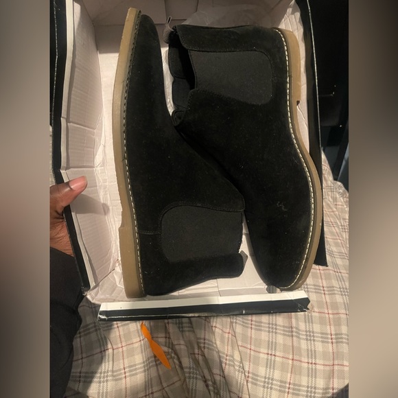 Boohoo Mens | Shoes | Boohooman Gum Sole Suede Chelsea Boots | Poshmark
